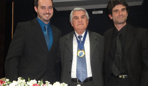 Jovens e imortais: primos Stucchi tomam posse na Acadil | Itu.com.br